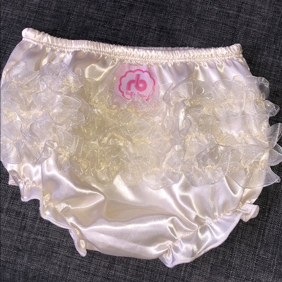 Ruffle Buns | Accessories | Nwot Ruffle Buns Diaper Covers Set Of 3 98 ...